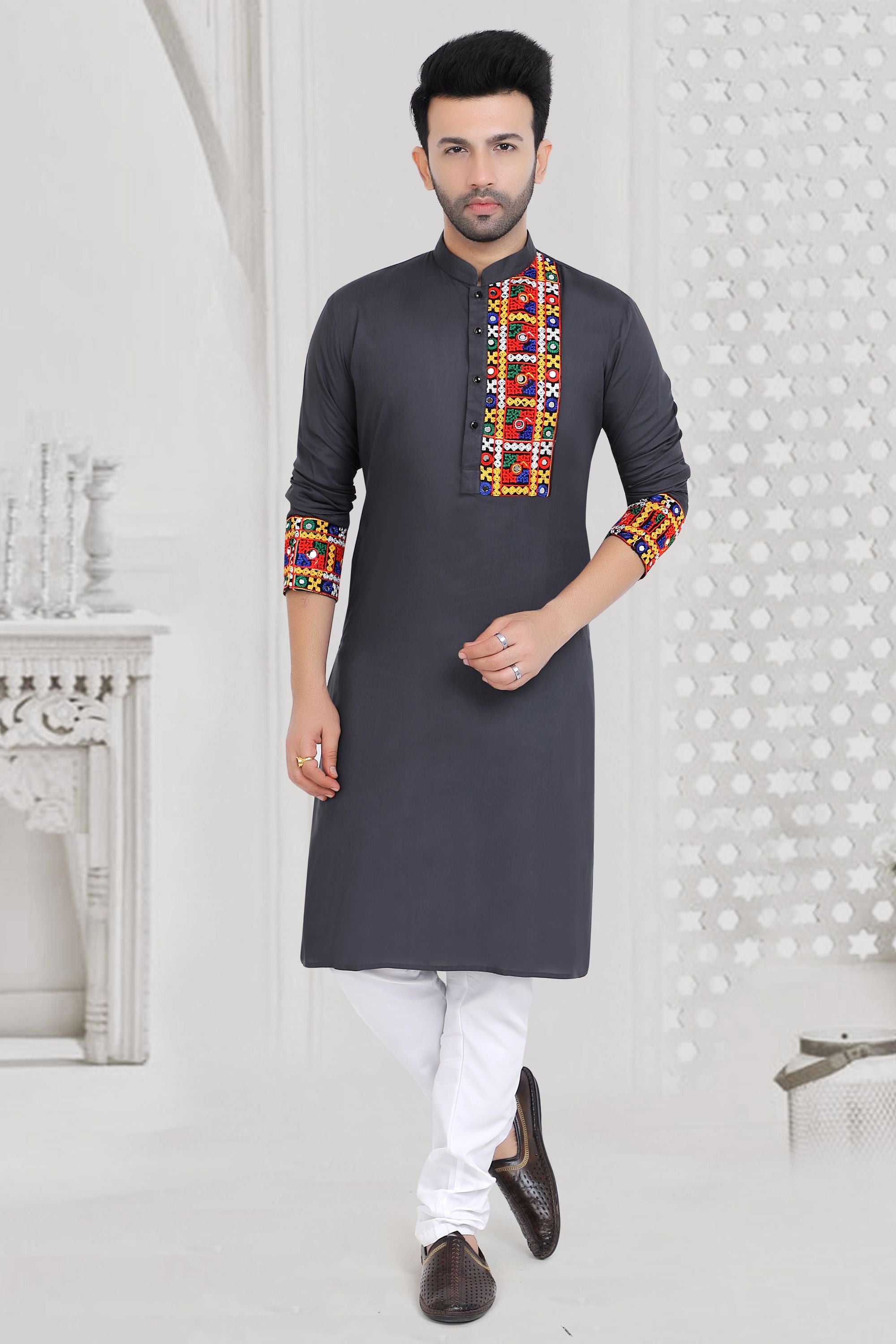 Stylish Kutchi Traditional Men's Kurta(4052)
